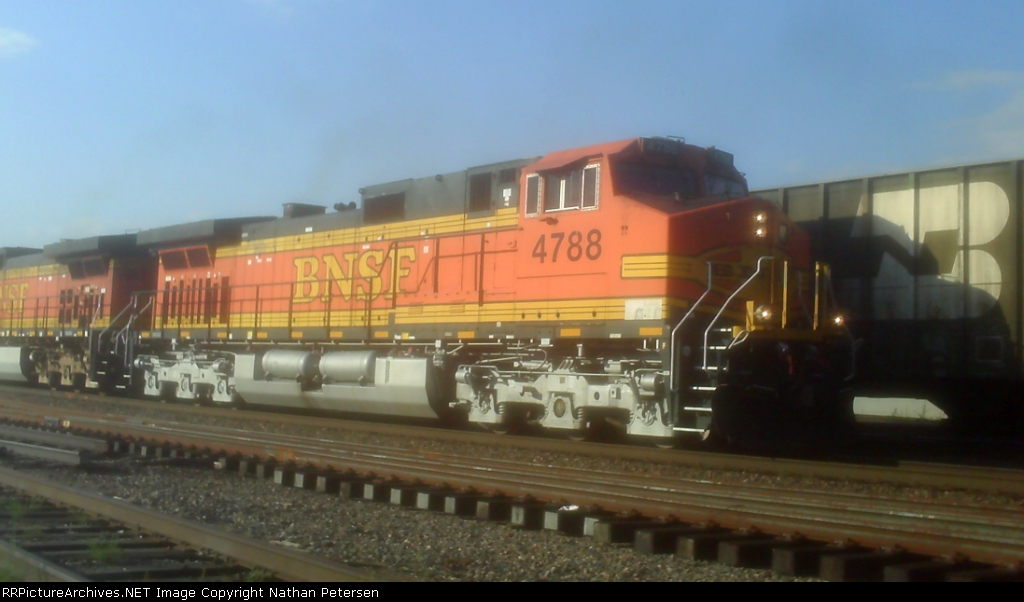 BNSF 4788